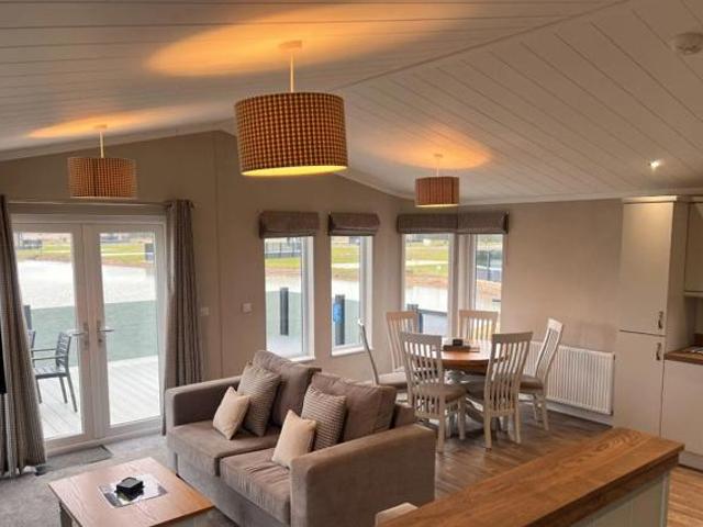 Louth, Lincolnshire, 2 Bedroom Park