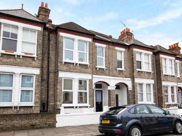 Loubet Street, London, SW17 2 bed flat to rent £1,950 pcm £450 pw