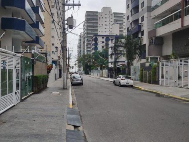 Loucura, Loucura. Excelente apartamento no Canto do Forte, MOBILIADO, a 150 metros do mar, de 01 suí