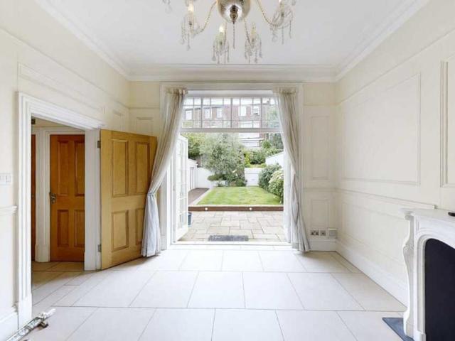 Loudoun Road, St John's Wood, London NW8 6 bed detached house to rent £19,890 pcm £4,590 pw