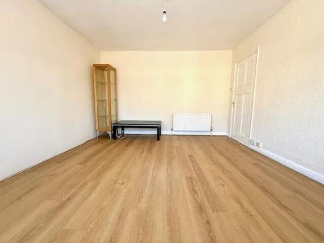 Loughton, Essex, IG10, Property for rent
