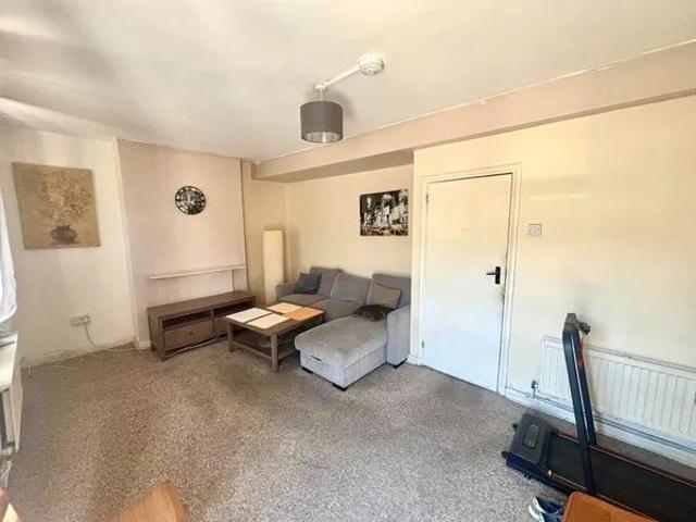 Loughton IG10, Property for rent