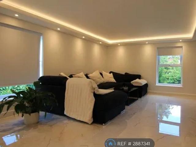 Louise Court, Old Park Road, London, EN2 7BA, United Kingdom | 2 bed apartment for rent #167654277 | Rentberry