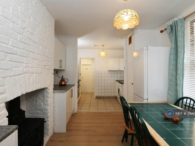 Louise Road, London, E15 4 bed terraced house to rent £3,740 pcm £863 pw