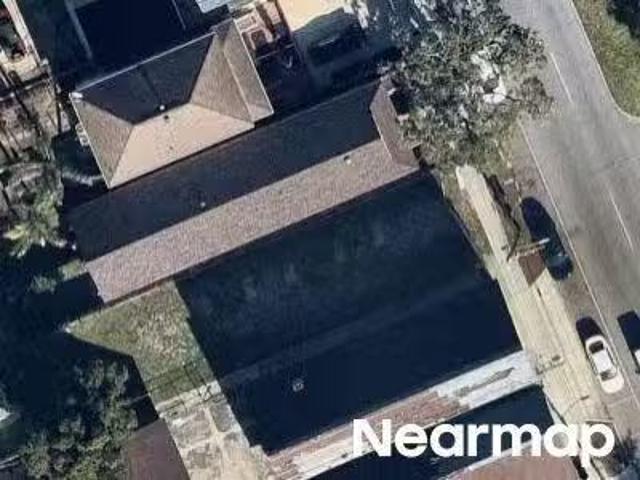 Louisiana Ave