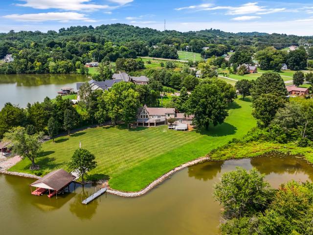 Louisville Rd, Louisville, TN 37777