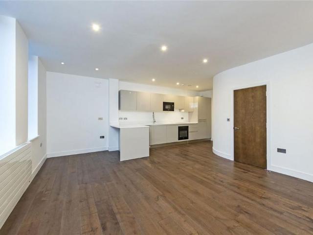 Lourdes Apartments, London W14 2 bed flat to rent £3,100 pcm £715 pw