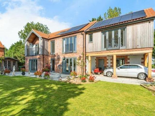 Love Lane, Sporle, 4 Bedroom Detached
