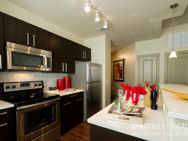 love the local foods? we do too? check our apartments in Montrose.