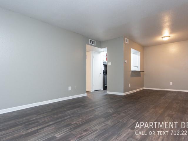 Love the night life?great view of Sharpstown!