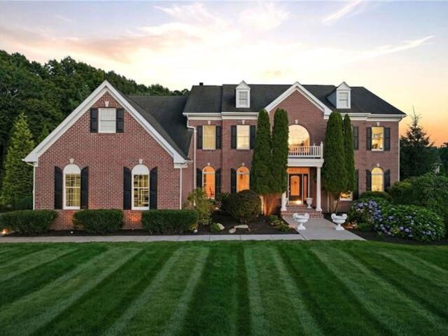 Lovegreen Ln, East Greenwich, Home For Sale