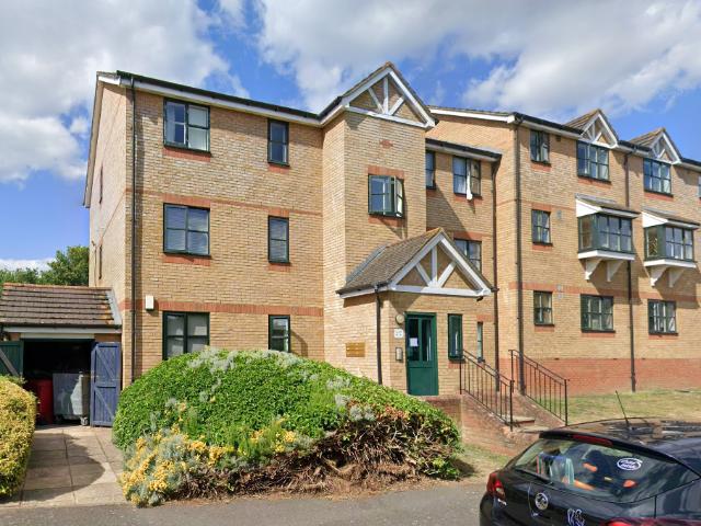 Lovegrove Drive, Slough, Berkshire SL2, 2 bed flat to rent, £1,600 pcm | PrimeLocation