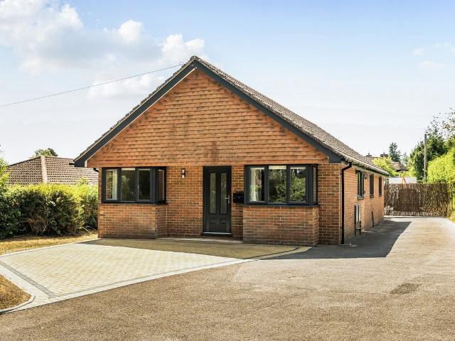 Lovedon Lane, Kings Worthy, Winchester, Hampshire SO23, 3 bed bungalow to rent, £2,500 pcm | PrimeLocation