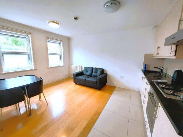 Loveday Road, West Ealing, London W13, 1 bed flat to rent, £1,700 pcm | PrimeLocation