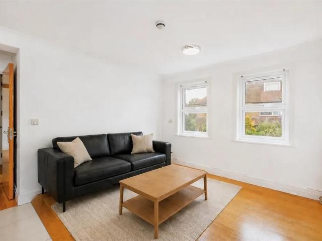 Loveday Road, West Ealing W13, 1 bed flat to rent, £1,700 pcm | PrimeLocation