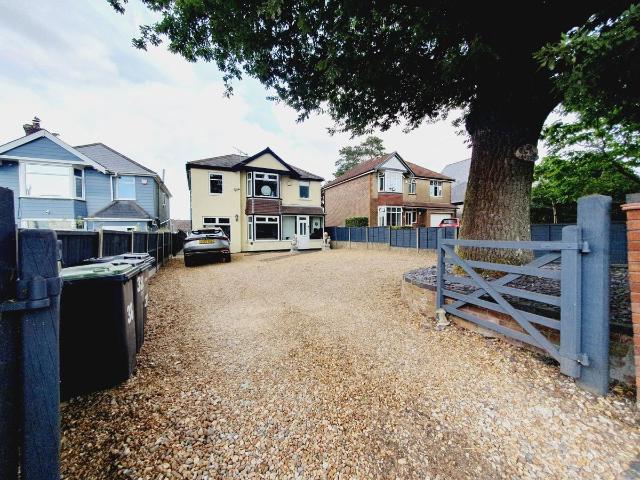 Lovedean Lane, Waterlooville, Hampshire PO8, 5 bed detached house to rent, £3,000 pcm | PrimeLocation