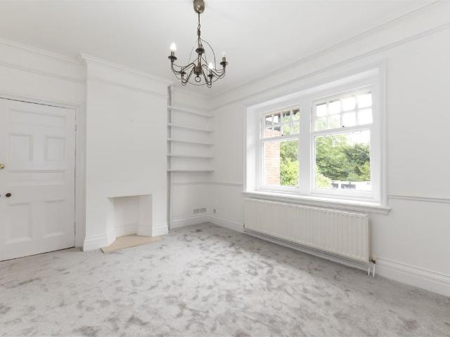 Lovelace Road, Surbiton KT6, 1 bed flat to rent, £1,350 pcm | PrimeLocation