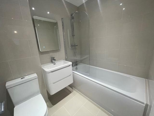 Lovell House, King's Lynn PE30, 2 bed flat to rent, £950 pcm | PrimeLocation