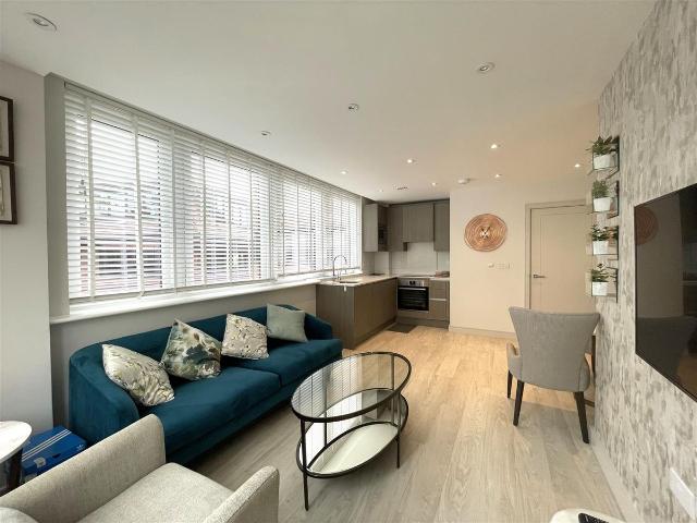 Lovell House, High Street, Uxbridge UB8, 1 bed flat to rent, £1,500 pcm | PrimeLocation