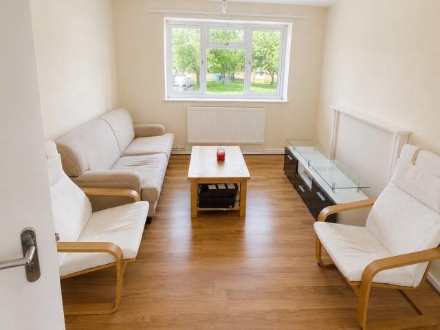 Lovely 3 bed flat near Battersea Park