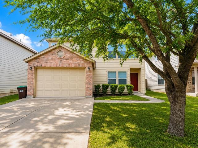 Lovely 3 Bedroom 2.5 Bath with easy access to shopping, schools, I‑1604, I‑410, Hwy 151, SeaWorld, and Lackland AFB