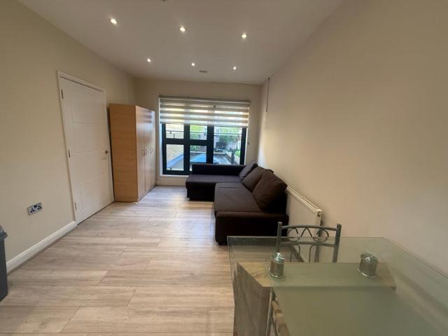 Lovely 1 bed flat in E17