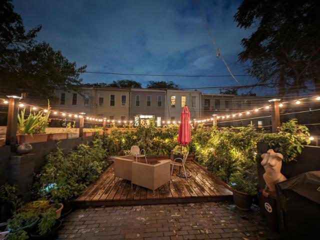 Lovely 1 BR/3BA Duplex + office space + backyard g