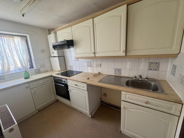 Lovely 2 Bed Flat with Excellent Transport Links