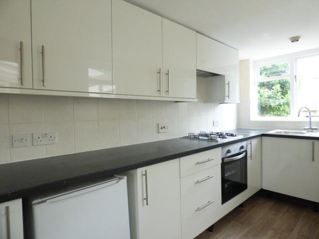 Lovely 2 Bedroom Terraced House for Let in Shortlands