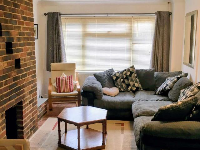 Lovely 4 Bed Student Home With Lots of Shared Space First Floor Medium Double