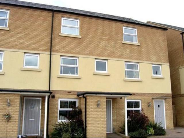 Lovely 4 Bed Terraced House for rent