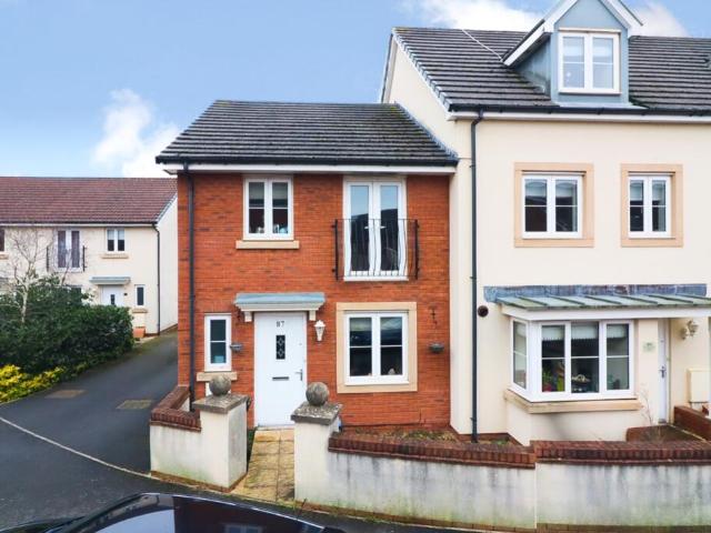 Lovely, Clean and Fresh Three Bed Semi Detached House for Rent in Bridgwater