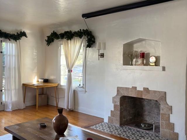 Lovely Beverly Grove 1br with private bathroom!