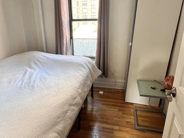Lovely Bedroom in Upper East Side