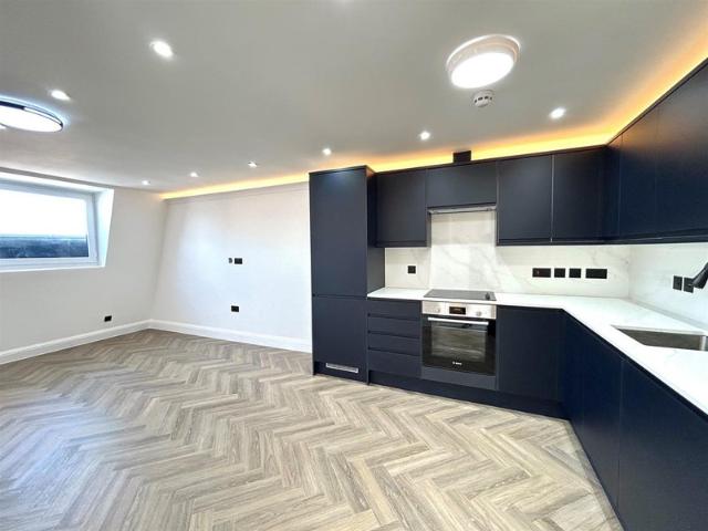 Lovely brand new Studio Acton