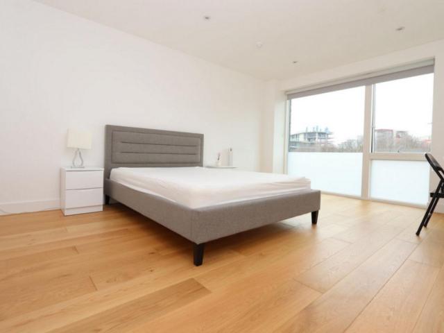 Lovely double bedroom in Greenwich Has a Room