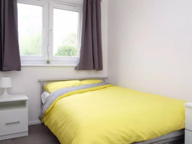 Lovely double bedroom not far from the Queen Mary University of London Has a Room
