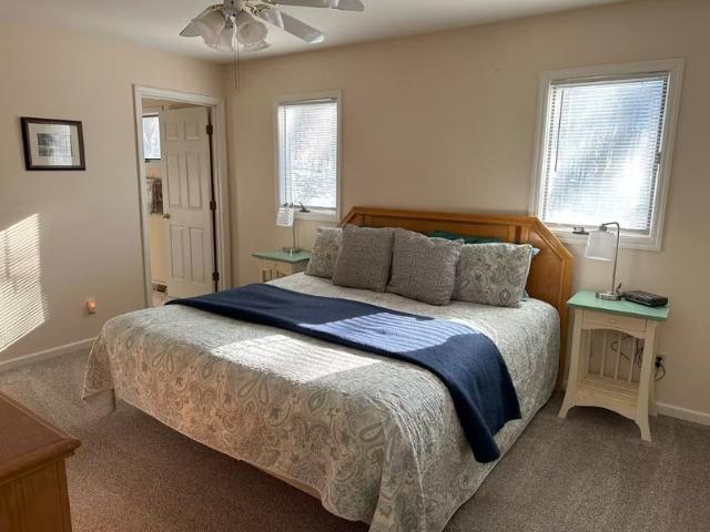 Lovely furnished room with an attached bathroom