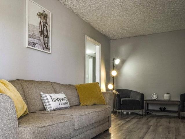 Lovely house in a quiet location, very close to th
