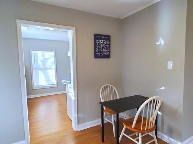 Lovely home close to UH Main, TSU, and public tran