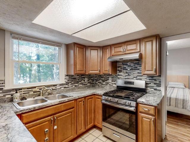 Lovely home nested in near the foothills of Stone
