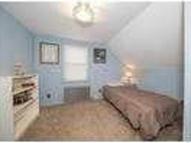 Lovely Hicksville, 4 bed, 2 bath. Washer/Dryer Hookups!