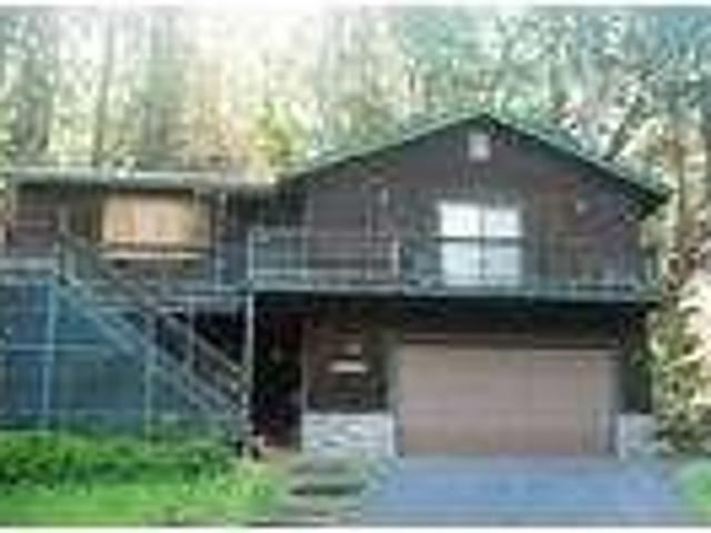 Lovely Lakewood Park Home!