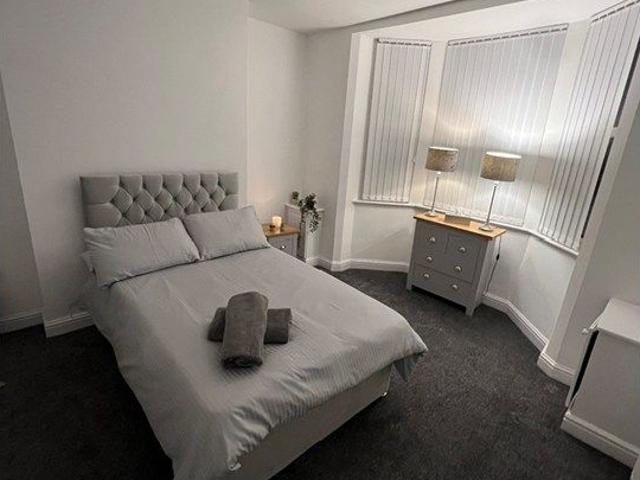 Lovely Lane, Warrington WA5, Room to rent, £675 pcm | PrimeLocation
