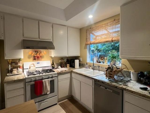 Lovely spacious condo