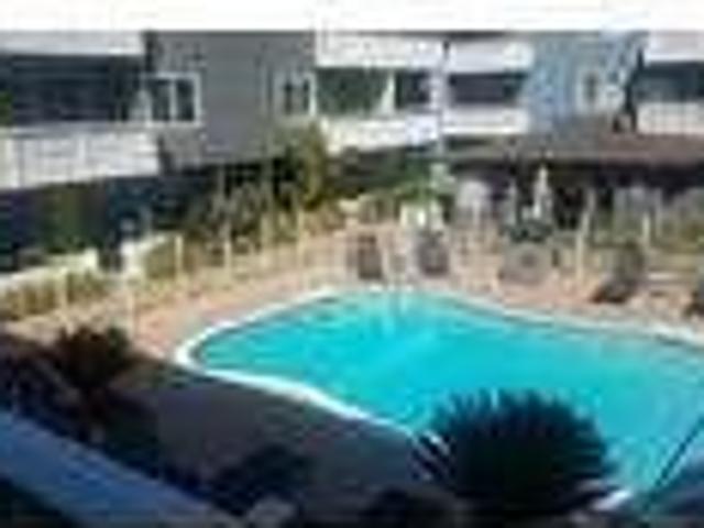 Lovely Studio Apartment with patio and poolside view! Appointments Available.