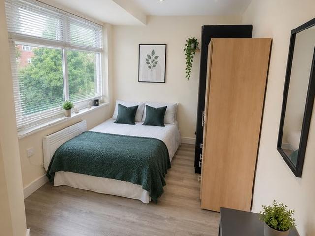 Lovely Studio Room Near Kenton Station