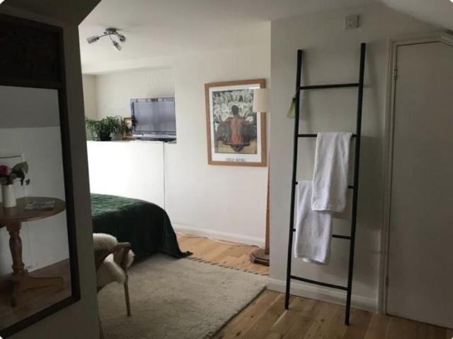 Lovely private airy self contained loft space!