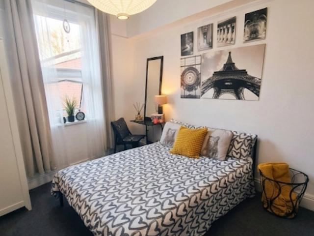 Lovely quiet studio flat