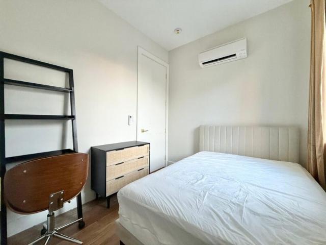Lovely Room in a Great Neighborhood
